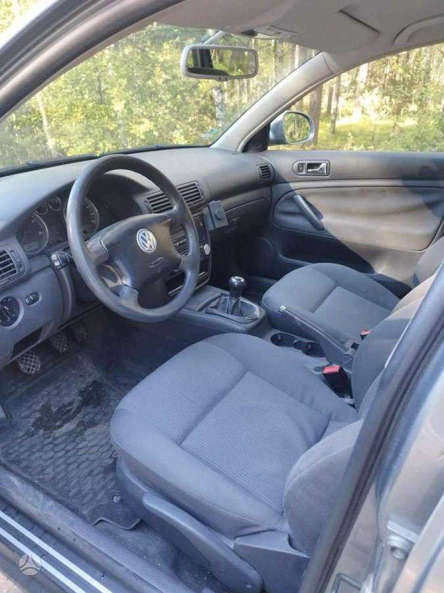 Pelēks Volkswagen Passat 2004 Viļņa, ar dzinēja tilpumu 1.90 L un nobraukumu 310 tūkst. km par 999 €, foto 9 vietnē AUTOMOTO.COM.LV