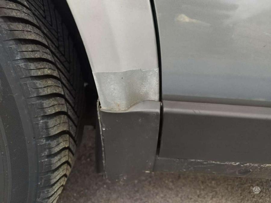 Pelēks Volkswagen Passat 2004 Viļņa, ar dzinēja tilpumu 1.90 L un nobraukumu 310 tūkst. km par 999 €, foto 17 vietnē AUTOMOTO.COM.LV