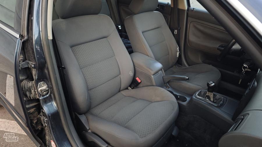 Pelēks Volkswagen Passat 2004 Alīta, ar dzinēja tilpumu 1.90 L un nobraukumu 358 tūkst. km par 1350 €, foto 10 vietnē AUTOMOTO.COM.LV