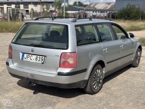 Pelēks Volkswagen Passat 2004 Utena, ar dzinēja tilpumu 1.90 L un nobraukumu 294 tūkst. km par 950 €, foto 4 vietnē AUTOMOTO.COM.LV