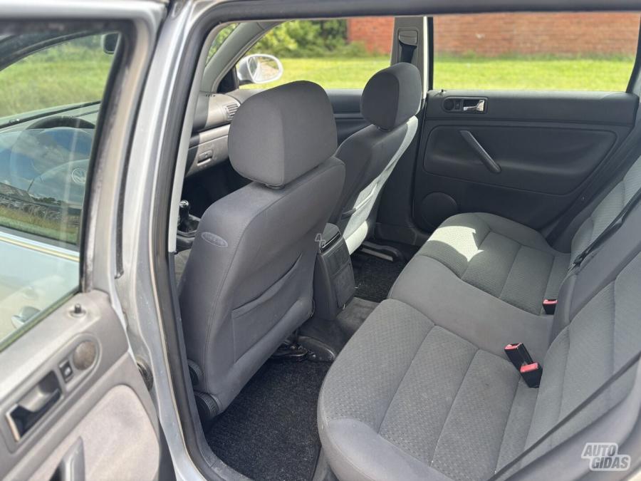 Pelēks Volkswagen Passat 2004 Utena, ar dzinēja tilpumu 1.90 L un nobraukumu 294 tūkst. km par 950 €, foto 6 vietnē AUTOMOTO.COM.LV