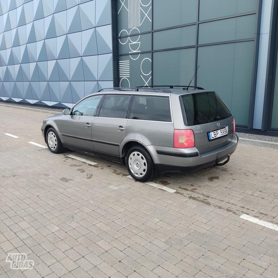 Grey Volkswagen Passat 2004 in Silute, with an engine capacity of 1.90 L and mileage of 0 thousand km for 1650 €, photo 5 on AUTOMOTO.COM.LV