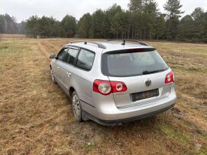 Grey Volkswagen Passat 2005 in Varena, with an engine capacity of 2.00 L and mileage of 329 thousand km for 2000 €, photo 3 on AUTOMOTO.COM.LV