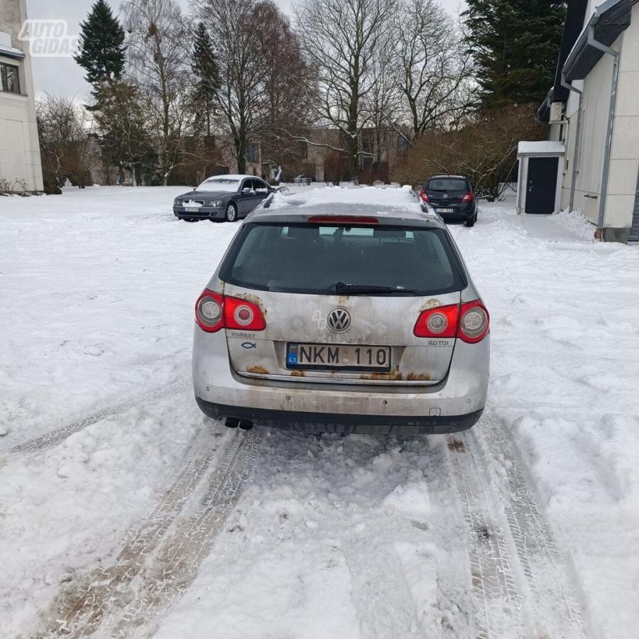 Pelēks Volkswagen Passat 2005 Kauņa, ar dzinēja tilpumu 2.00 L un nobraukumu 367 tūkst. km par 1600 €, foto 4 vietnē AUTOMOTO.COM.LV
