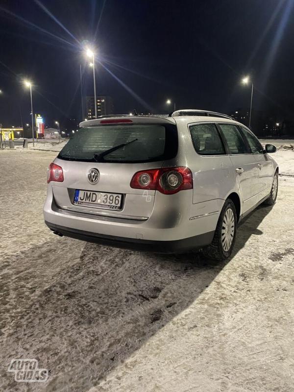 Grey Volkswagen Passat 2005 in Kaunas, with an engine capacity of 1.90 L and mileage of 330 thousand km for 1750 €, photo 4 on AUTOMOTO.COM.LV
