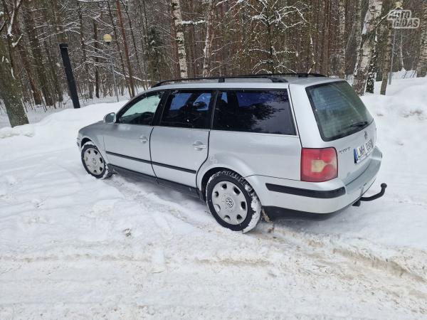 Grey Volkswagen Passat 2005 in Anyksciai, with an engine capacity of 1.90 L and mileage of 390 thousand km for 1260 €, photo 1 on AUTOMOTO.COM.LV