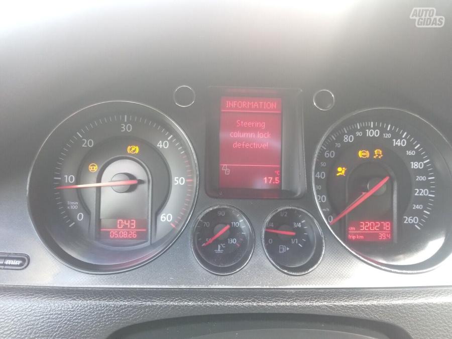Pelēks Volkswagen Passat 2005 Šauļi, ar dzinēja tilpumu 2.00 L un nobraukumu 320 tūkst. km par 990 €, foto 16 vietnē AUTOMOTO.COM.LV