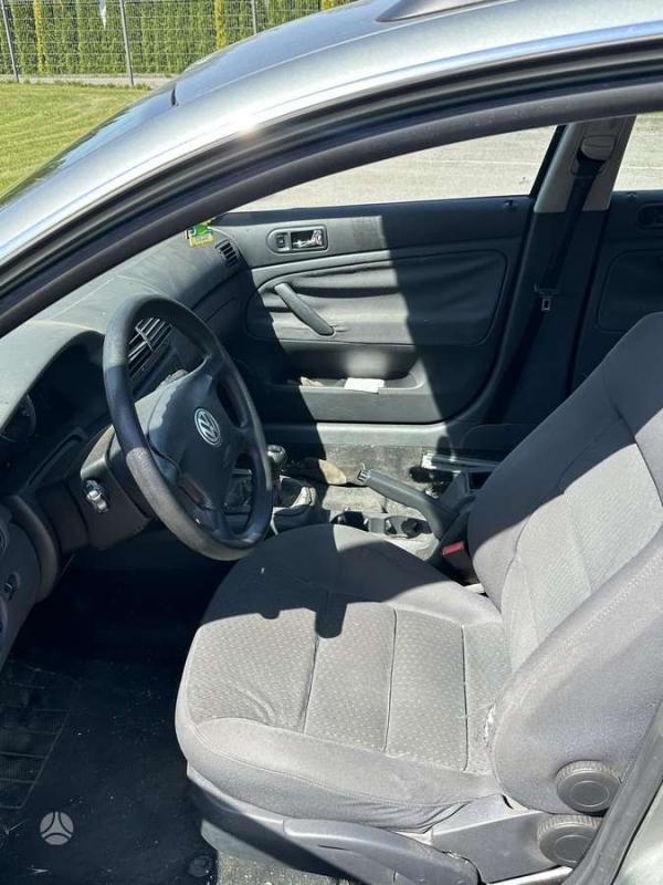 Pelēks Volkswagen Passat 2005 Raseiniai, ar dzinēja tilpumu 1.90 L un nobraukumu 411 tūkst. km par 1500 €, foto 8 vietnē AUTOMOTO.COM.LV