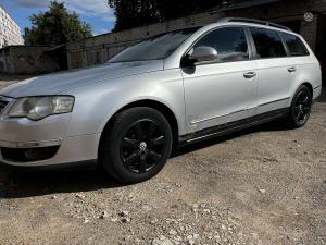 Pelēks Volkswagen Passat 2005 Jonava, ar dzinēja tilpumu 1.97 L un nobraukumu 291 tūkst. km par 950 €, foto 3 vietnē AUTOMOTO.COM.LV