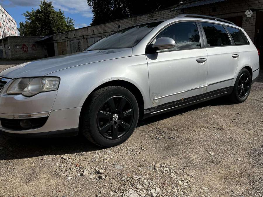 Pelēks Volkswagen Passat 2005 Jonava, ar dzinēja tilpumu 1.97 L un nobraukumu 291 tūkst. km par 950 €, foto 3 vietnē AUTOMOTO.COM.LV
