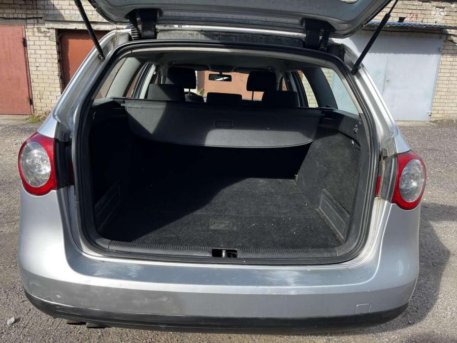 Pelēks Volkswagen Passat 2005 Jonava, ar dzinēja tilpumu 1.97 L un nobraukumu 291 tūkst. km par 950 €, foto 9 vietnē AUTOMOTO.COM.LV