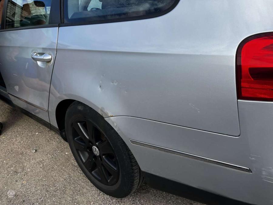 Pelēks Volkswagen Passat 2005 Jonava, ar dzinēja tilpumu 1.97 L un nobraukumu 291 tūkst. km par 950 €, foto 19 vietnē AUTOMOTO.COM.LV