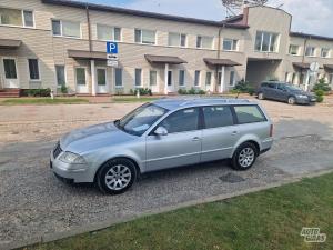 Pelēks Volkswagen Passat 2005 Viļņa, ar dzinēja tilpumu 1.90 L un nobraukumu 320 tūkst. km par 1400 €, foto  vietnē AUTOMOTO.COM.LV