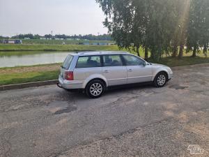 Pelēks Volkswagen Passat 2005 Viļņa, ar dzinēja tilpumu 1.90 L un nobraukumu 320 tūkst. km par 1400 €, foto 4 vietnē AUTOMOTO.COM.LV