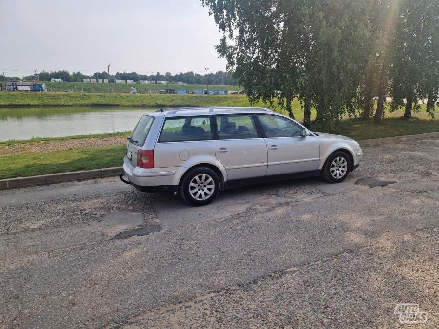Pelēks Volkswagen Passat 2005 Viļņa, ar dzinēja tilpumu 1.90 L un nobraukumu 320 tūkst. km par 1400 €, foto 4 vietnē AUTOMOTO.COM.LV