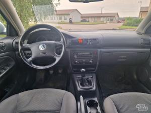 Pelēks Volkswagen Passat 2005 Viļņa, ar dzinēja tilpumu 1.90 L un nobraukumu 320 tūkst. km par 1400 €, foto 7 vietnē AUTOMOTO.COM.LV