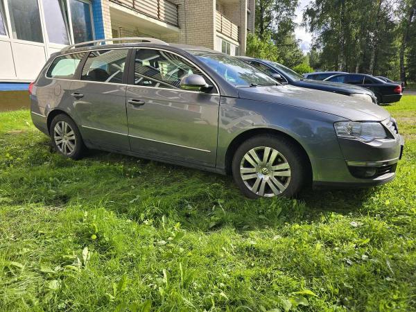 Grey Volkswagen Passat 2005 in Kaisiadorys, with an engine capacity of 1.97 L and mileage of 299 thousand km for 700 €, photo 1 on AUTOMOTO.COM.LV