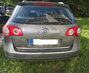 Pelēks Volkswagen Passat 2005 Kaišiadorys, ar dzinēja tilpumu 1.97 L un nobraukumu 299 tūkst. km par 700 €, foto 4 vietnē AUTOMOTO.COM.LV