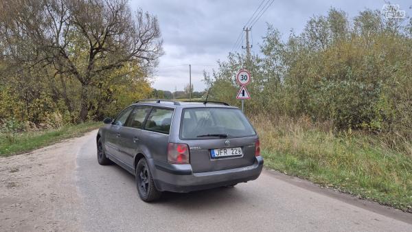 Pelēks Volkswagen Passat 2005 Alīta, ar dzinēja tilpumu 1.90 L un nobraukumu 482 tūkst. km par 1050 €, foto 6 vietnē AUTOMOTO.COM.LV