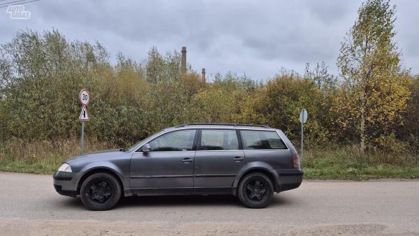 Pelēks Volkswagen Passat 2005 Alīta, ar dzinēja tilpumu 1.90 L un nobraukumu 482 tūkst. km par 1050 €, foto 7 vietnē AUTOMOTO.COM.LV