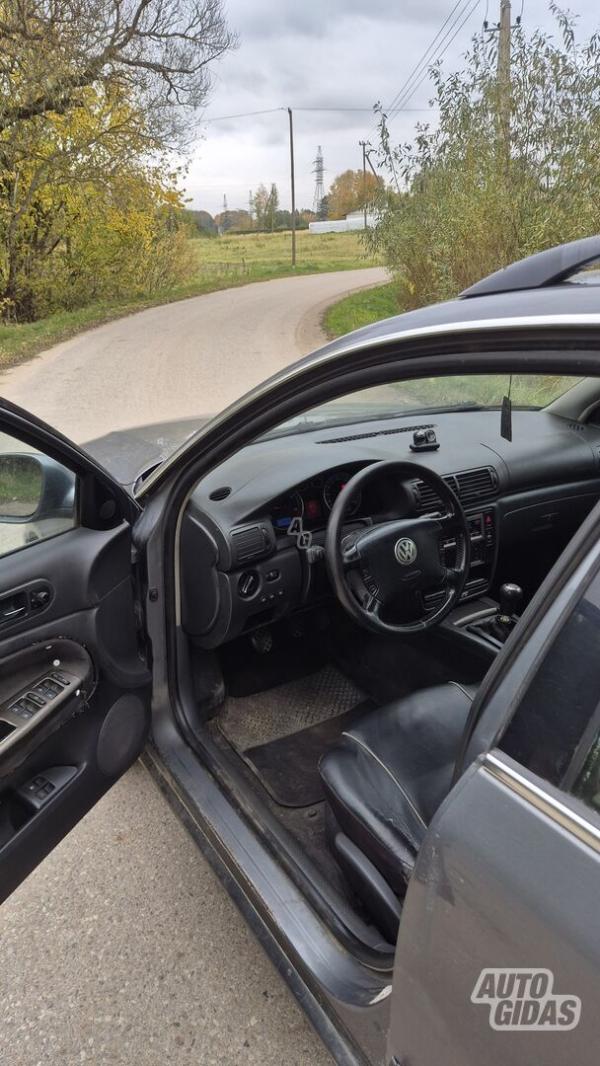Pelēks Volkswagen Passat 2005 Alīta, ar dzinēja tilpumu 1.90 L un nobraukumu 482 tūkst. km par 1050 €, foto 10 vietnē AUTOMOTO.COM.LV