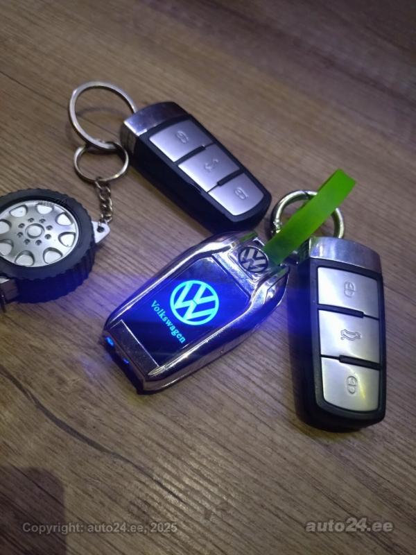 Pelēks Volkswagen Passat 2006 Tallina, ar dzinēja tilpumu 2.00 L un nobraukumu 344 tūkst. km par 1399 €, foto 11 vietnē AUTOMOTO.COM.LV