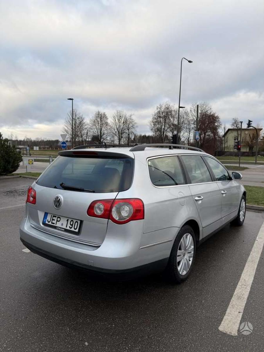 Pelēks Volkswagen Passat 2006 Kauņa, ar dzinēja tilpumu 1.97 L un nobraukumu 355 tūkst. km par 2150 €, foto 2 vietnē AUTOMOTO.COM.LV