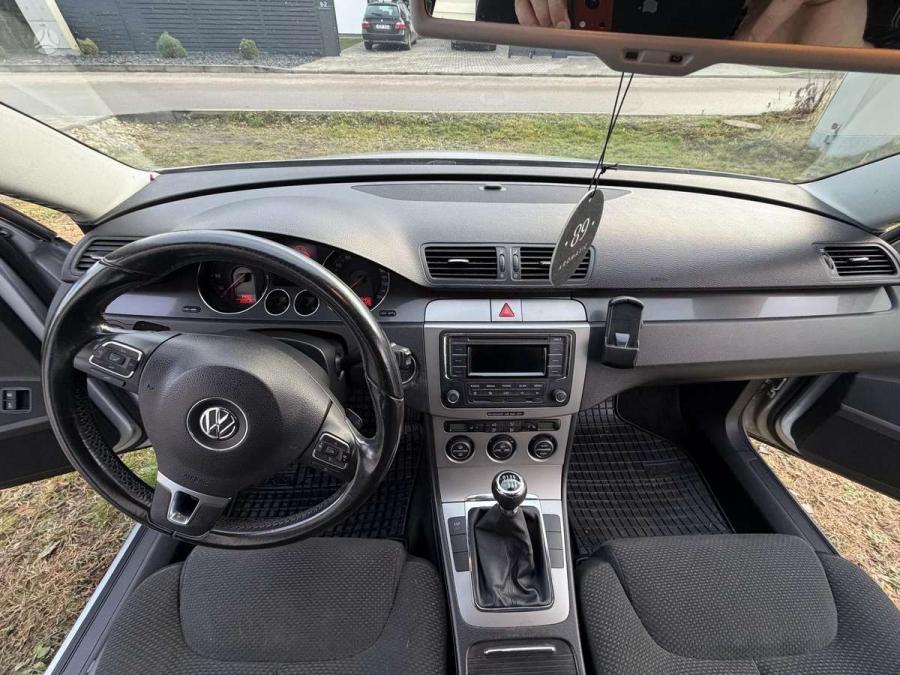 Pelēks Volkswagen Passat 2006 Kauņa, ar dzinēja tilpumu 1.97 L un nobraukumu 355 tūkst. km par 2150 €, foto 7 vietnē AUTOMOTO.COM.LV