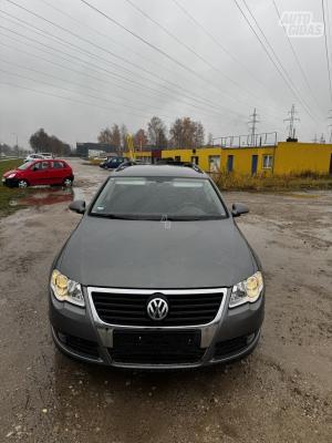 Pelēks Volkswagen Passat 2006 Kauņa, ar dzinēja tilpumu 2.00 L un nobraukumu 298 tūkst. km par 2500 €, foto 2 vietnē AUTOMOTO.COM.LV