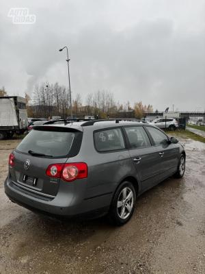 Pelēks Volkswagen Passat 2006 Kauņa, ar dzinēja tilpumu 2.00 L un nobraukumu 298 tūkst. km par 2500 €, foto 4 vietnē AUTOMOTO.COM.LV