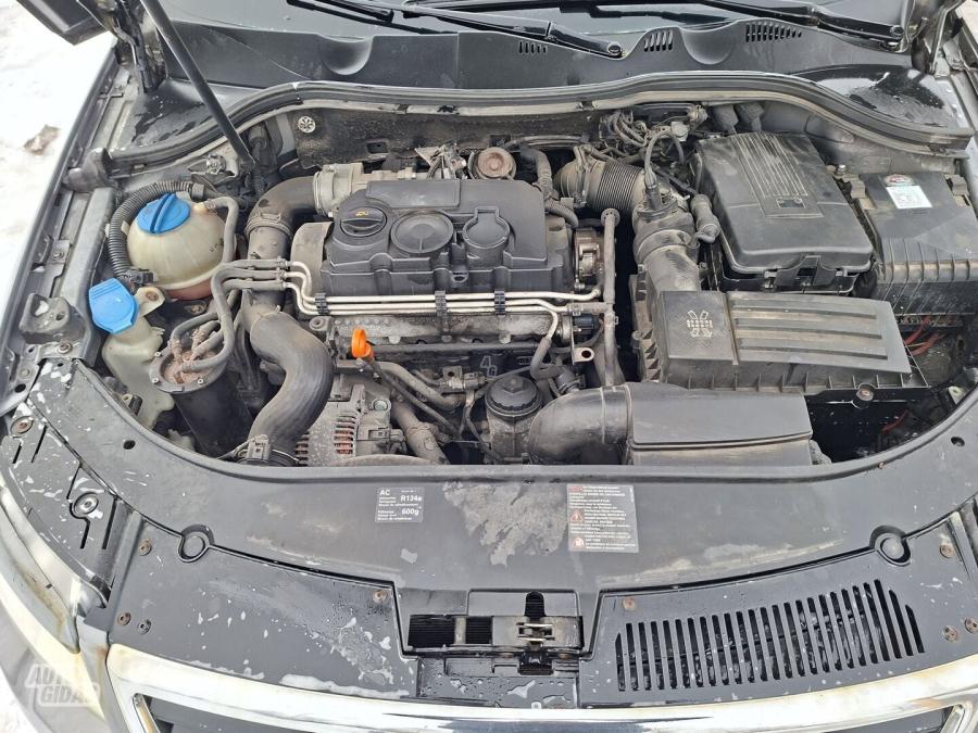 Pelēks Volkswagen Passat 2006 Radviliškis, ar dzinēja tilpumu 2.00 L un nobraukumu 362 tūkst. km par 1500 €, foto 13 vietnē AUTOMOTO.COM.LV