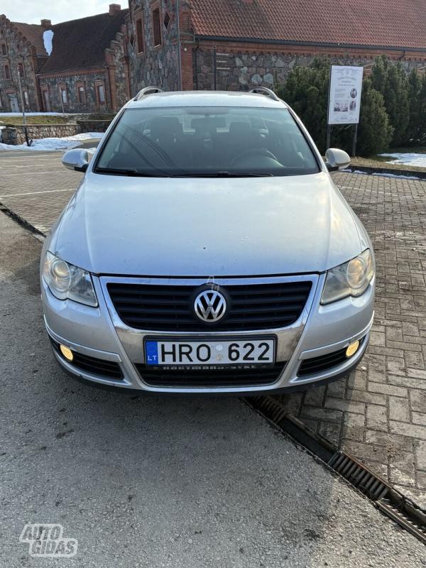 Grey Volkswagen Passat 2006 in Utena, with an engine capacity of 2.00 L and mileage of 400 thousand km for 990 €, photo 2 on AUTOMOTO.COM.LV