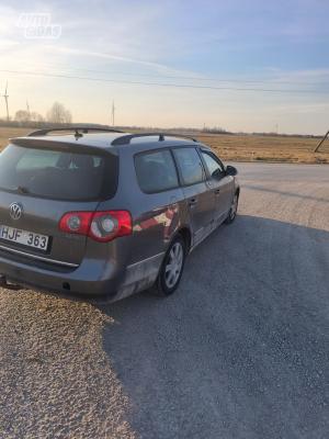 Pelēks Volkswagen Passat 2006 Viļņa, ar dzinēja tilpumu 2.00 L un nobraukumu 525 tūkst. km par 1300 €, foto 6 vietnē AUTOMOTO.COM.LV