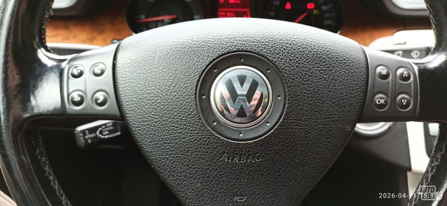 Pelēks Volkswagen Passat 2006 Širvintos, ar dzinēja tilpumu 2.00 L un nobraukumu 288 tūkst. km par 2950 €, foto 10 vietnē AUTOMOTO.COM.LV