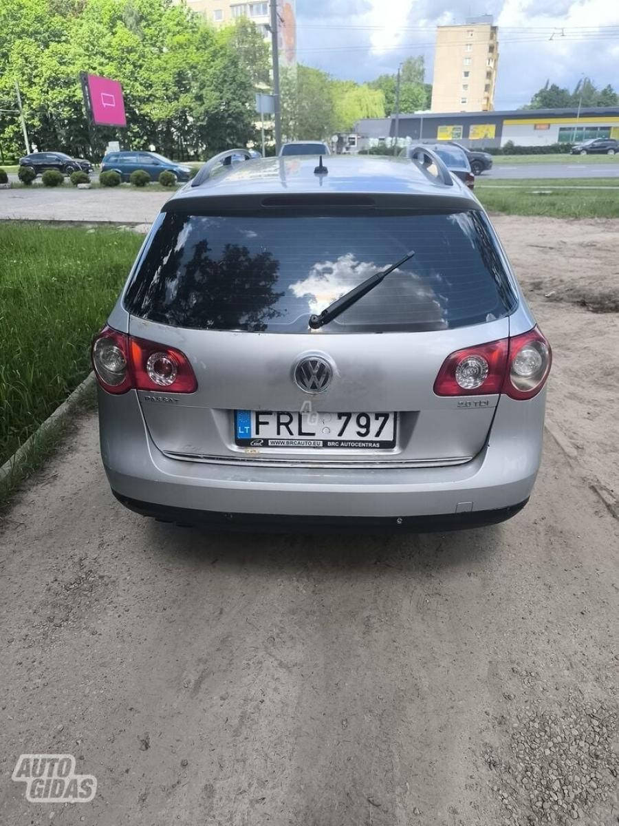 Pelēks Volkswagen Passat 2006 Kauņa, ar dzinēja tilpumu 2.00 L un nobraukumu 350 tūkst. km par 1650 €, foto 13 vietnē AUTOMOTO.COM.LV