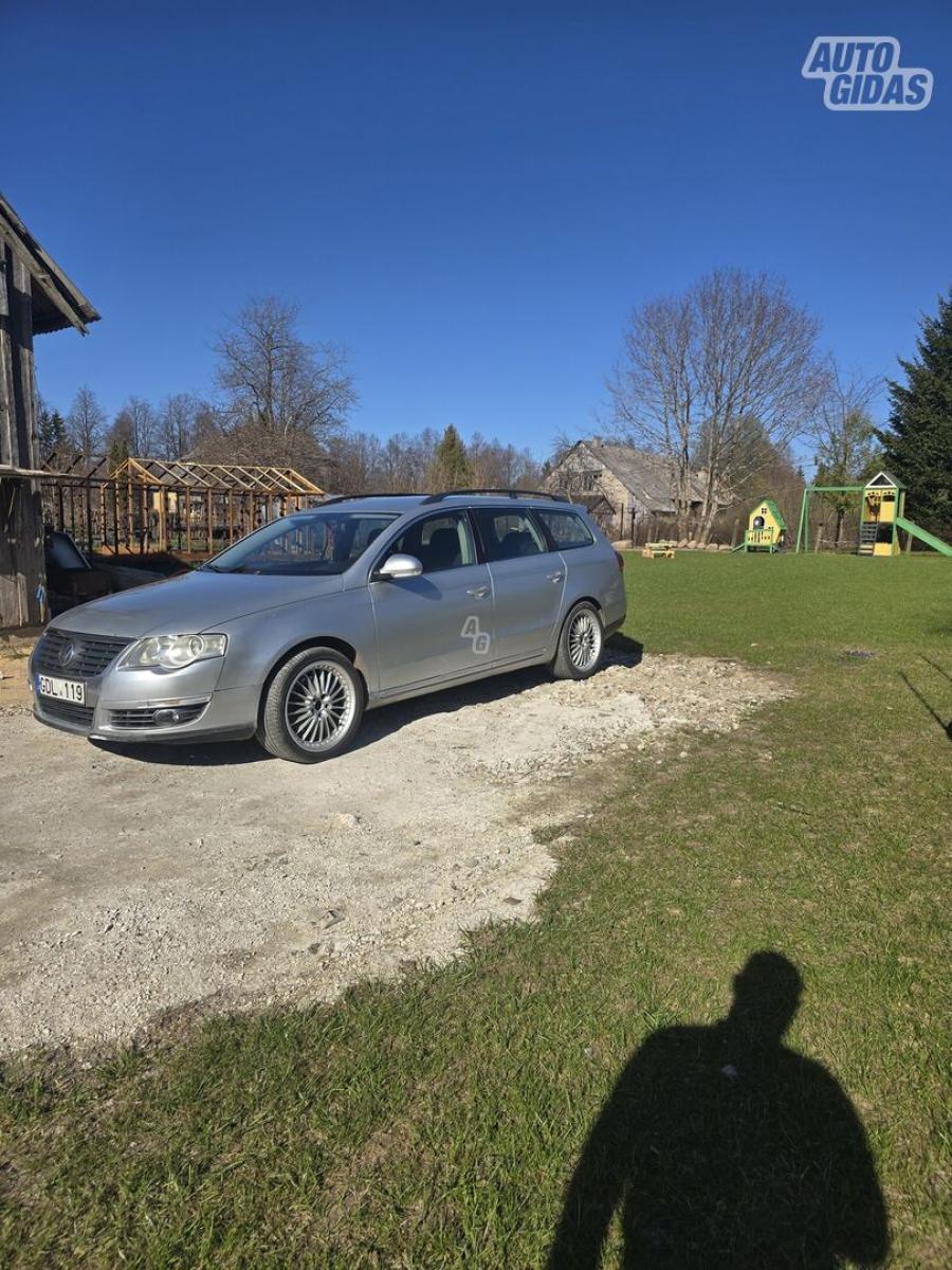 Grey Volkswagen Passat 2006 in Gargzdai, with an engine capacity of 2.00 L and mileage of 350 thousand km for 1200 €, photo 1 on AUTOMOTO.COM.LV