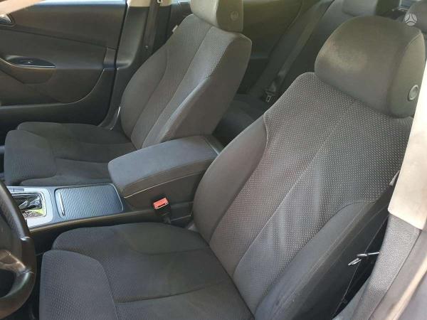 Pelēks Volkswagen Passat 2006 Vilkaviškis, ar dzinēja tilpumu 2.00 L un nobraukumu 400 tūkst. km par 1450 €, foto 10 vietnē AUTOMOTO.COM.LV