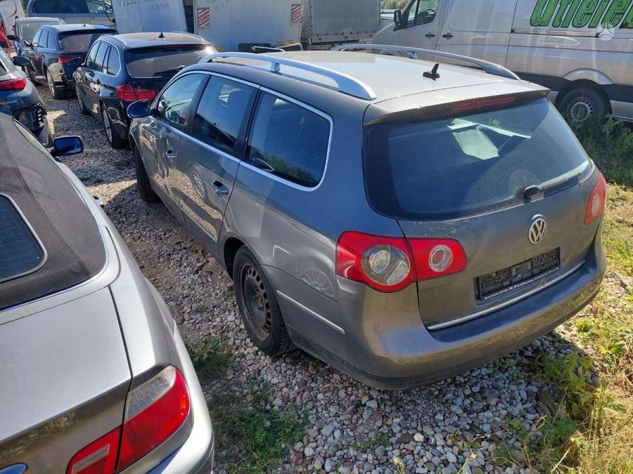 Grey Volkswagen Passat 2006 in Marijampole, with an engine capacity of 1.97 L and mileage of 317 thousand km for 1599 €, photo 5 on AUTOMOTO.COM.LV
