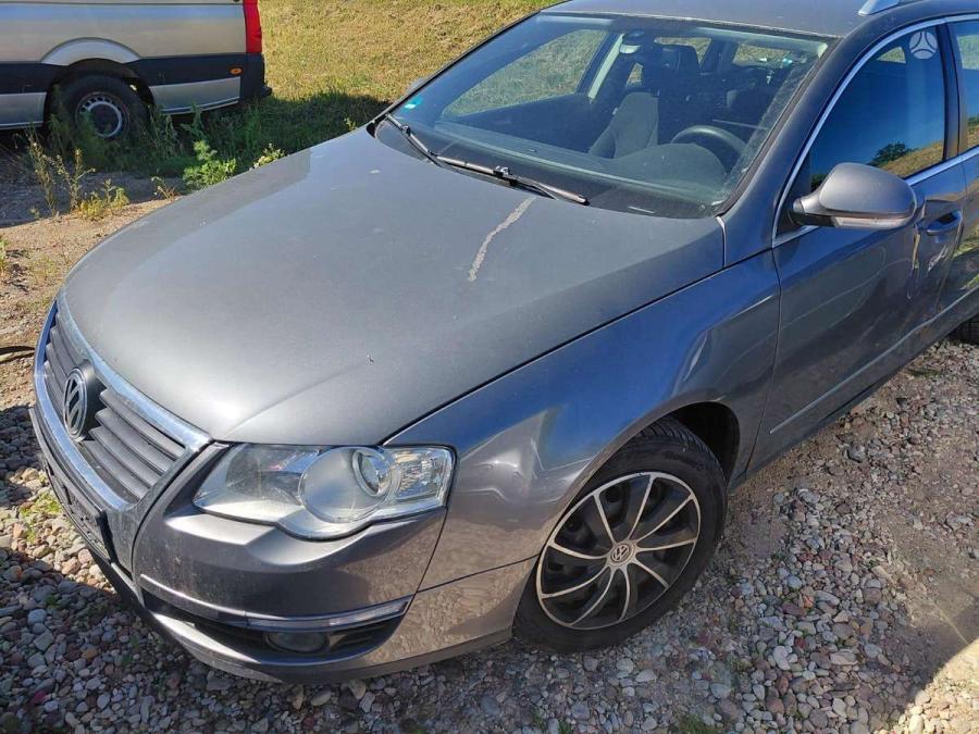 Grey Volkswagen Passat 2006 in Marijampole, with an engine capacity of 1.97 L and mileage of 317 thousand km for 1599 €, photo 6 on AUTOMOTO.COM.LV