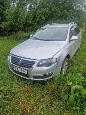 Pelēks Volkswagen Passat 2006 Pabradė, ar dzinēja tilpumu 2.00 L un nobraukumu 380 tūkst. km par 400 €, foto  vietnē AUTOMOTO.COM.LV