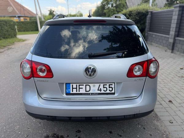 Grey Volkswagen Passat 2006 in Kaunas, with an engine capacity of 1.97 L and mileage of 256 thousand km for 1550 €, photo 8 on AUTOMOTO.COM.LV