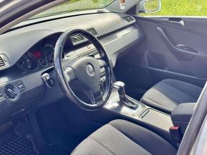 Pelēks Volkswagen Passat 2006 Viļņa, ar dzinēja tilpumu 1.97 L un nobraukumu 327 tūkst. km par 2500 €, foto 9 vietnē AUTOMOTO.COM.LV