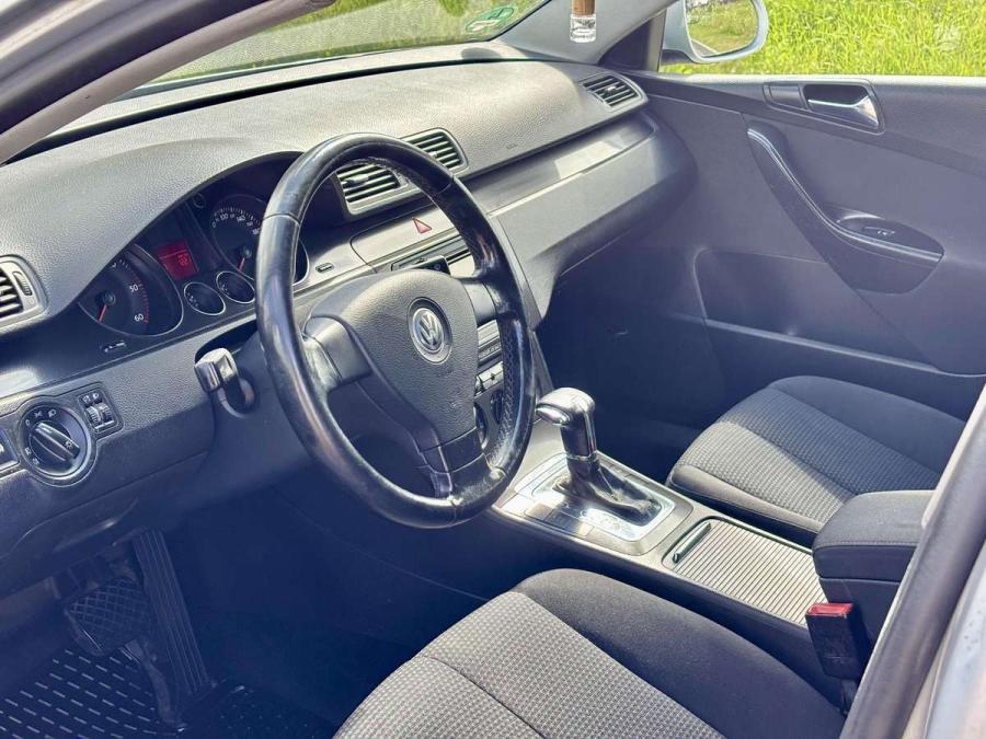 Pelēks Volkswagen Passat 2006 Viļņa, ar dzinēja tilpumu 1.97 L un nobraukumu 327 tūkst. km par 2500 €, foto 9 vietnē AUTOMOTO.COM.LV