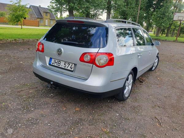Pelēks Volkswagen Passat 2006 Vilkaviškis, ar dzinēja tilpumu 1.97 L un nobraukumu 400 tūkst. km par 850 €, foto 4 vietnē AUTOMOTO.COM.LV