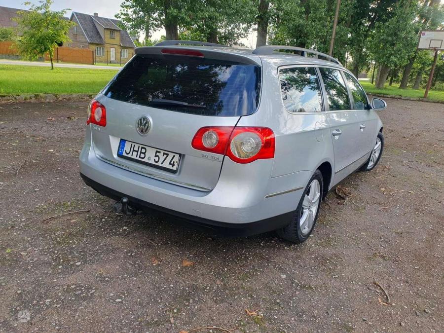 Pelēks Volkswagen Passat 2006 Vilkaviškis, ar dzinēja tilpumu 1.97 L un nobraukumu 400 tūkst. km par 850 €, foto 5 vietnē AUTOMOTO.COM.LV