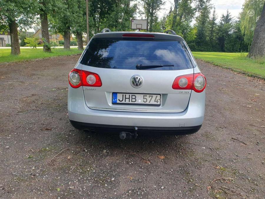 Pelēks Volkswagen Passat 2006 Vilkaviškis, ar dzinēja tilpumu 1.97 L un nobraukumu 400 tūkst. km par 850 €, foto 6 vietnē AUTOMOTO.COM.LV