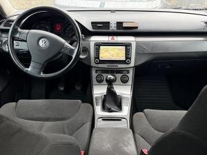 Grey Volkswagen Passat 2006 in Klaipeda, with an engine capacity of 2.00 L and mileage of 303 thousand km for 2700 €, photo 6 on AUTOMOTO.COM.LV