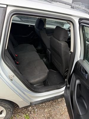 Grey Volkswagen Passat 2006 in Klaipeda, with an engine capacity of 2.00 L and mileage of 303 thousand km for 2700 €, photo 8 on AUTOMOTO.COM.LV