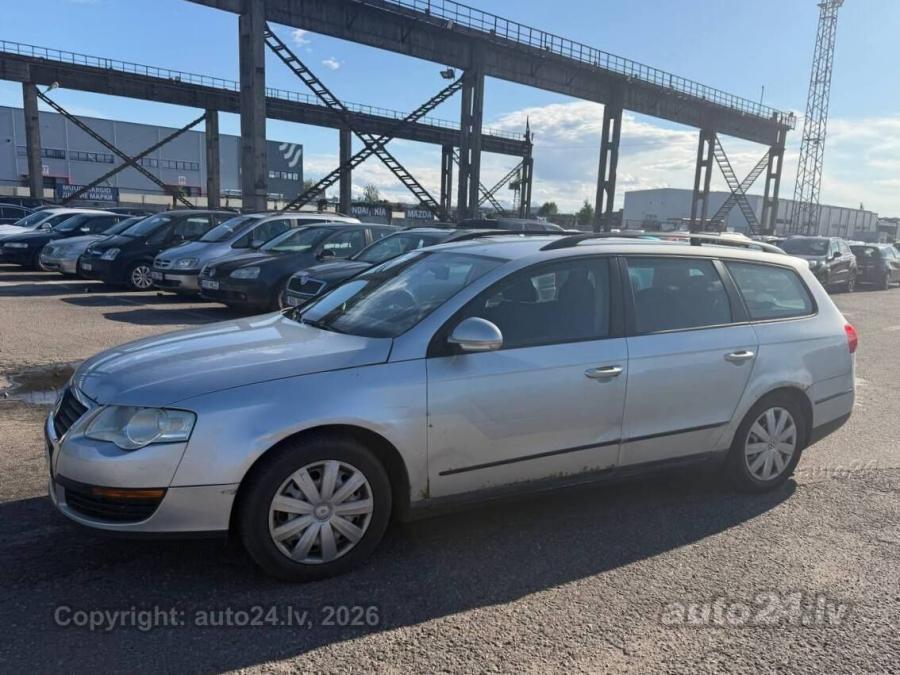Pelēks Volkswagen Passat 2006 Tallina, ar dzinēja tilpumu 1.60 L un nobraukumu 211 tūkst. km par 899 €, foto 3 vietnē AUTOMOTO.COM.LV