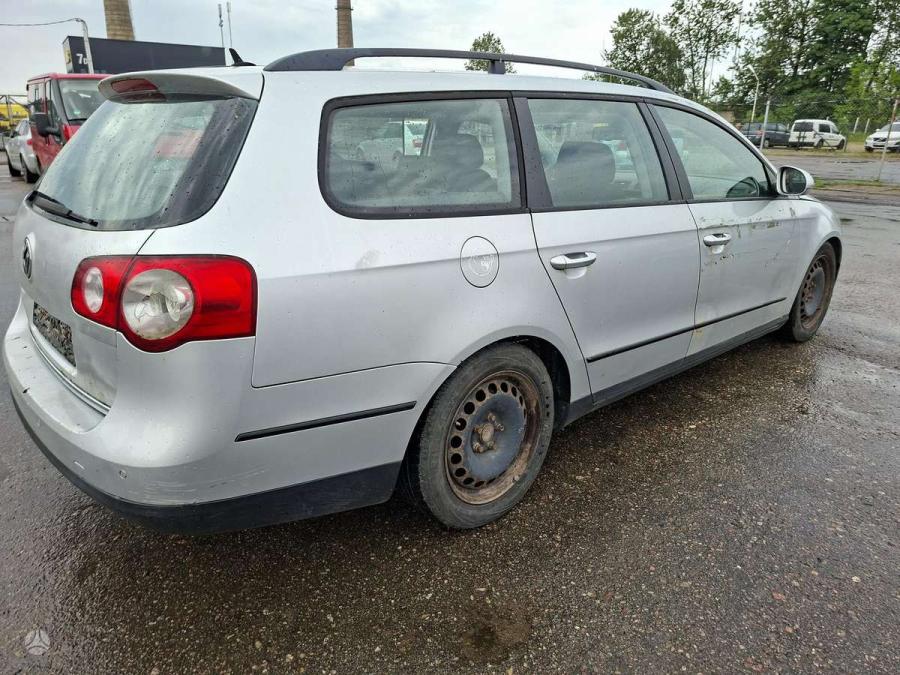Grey Volkswagen Passat 2006 in Plunge, with an engine capacity of 1.97 L and mileage of 0 thousand km for 450 €, photo 7 on AUTOMOTO.COM.LV